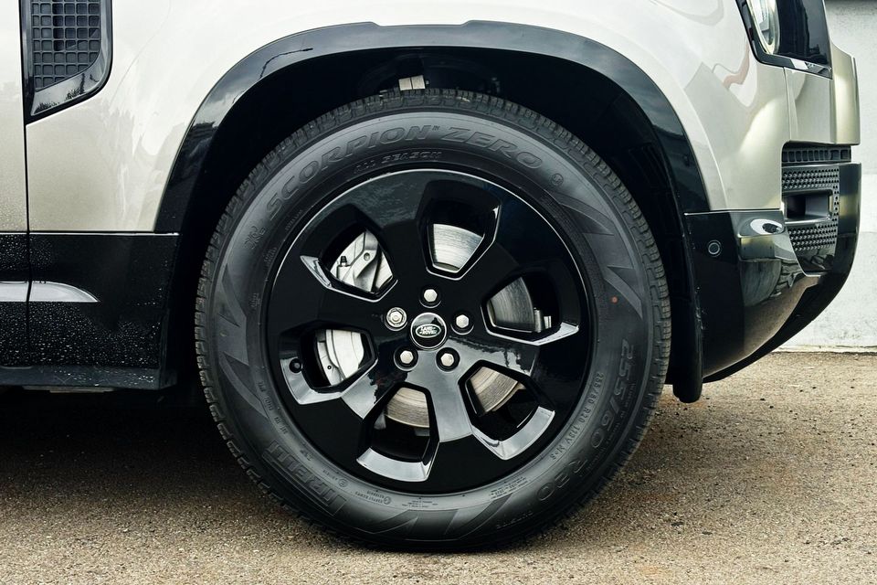 經典致勝，柴油魅力升級─Land Rover 25.5年式Defender 110 D300 X-Dynamic HSE試駕圖集 - U-CAR圖片