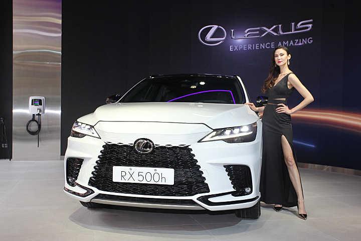 Lexus RX 車款介紹 - U-CAR Find your car