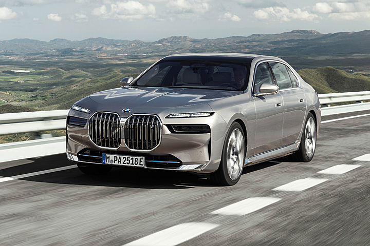 BMW i7 車款介紹 - U-CAR Find your car