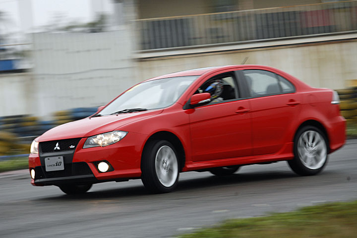 第9代Mitsubishi Lancer操控回春選擇、裝到好28,800元，Buddy club推出Sport Spec避震器總成 | U-CAR售後