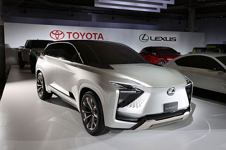 [U-EV] 尺碼可望比照RX，Lexus全新純電SUV外觀完整曝光 | U-CAR新聞
