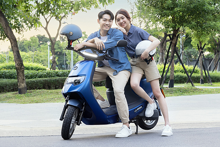 推30期零利率搶攻首購市場，eMoving勁炫125補助加持最低入手價41,505元起 | U-CAR機車