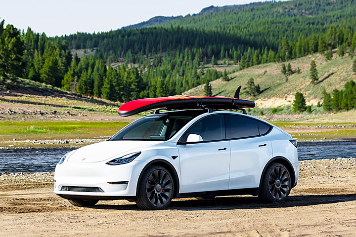 [U-EV]該選Tesla Model Y還是Model 3？對比對手Model Y尺碼到底有多大？ | U-CAR新聞