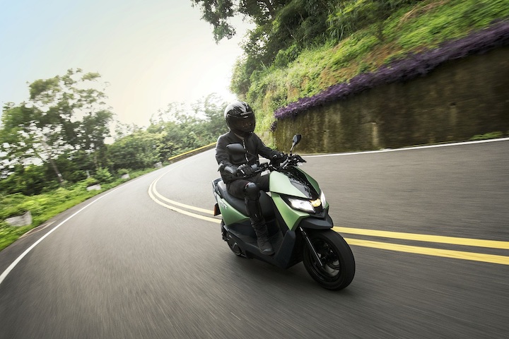 中華eMoving推出EZ-R旗艦電動機車第三季上市，穩坐微型電動二輪車領牌冠軍推優惠 | U-CAR機車