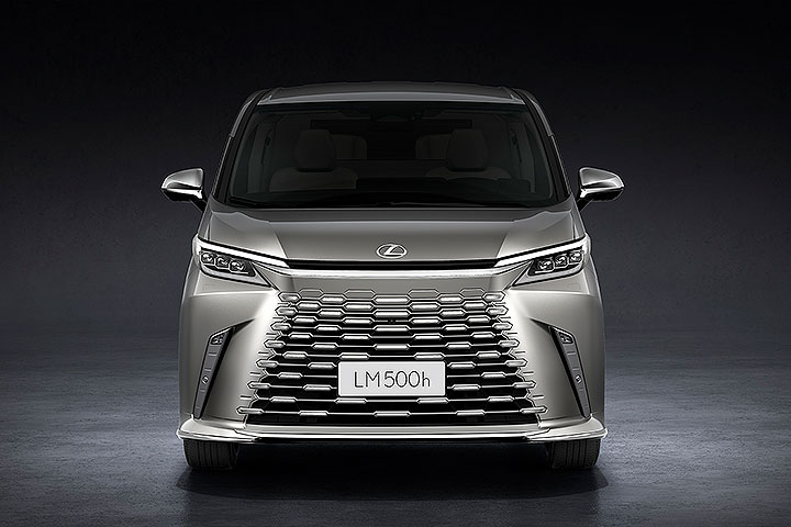 預售價官網正式公告439至605萬、8月22日上市，大改款Lexus LM官網型錄上線 | U-CAR新聞