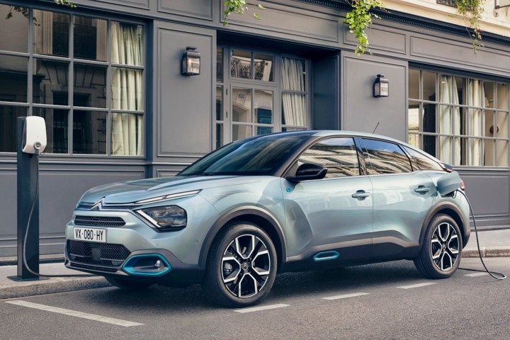 Citroën跨界掀背C4、純電Ë-C4正式上市，建議售價106.9萬起，現車到港最快本月交車 | U-CAR新聞