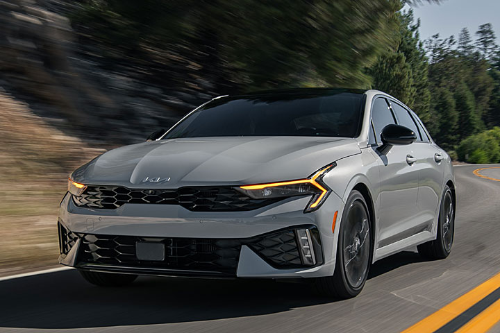 外觀、內裝及動力全數更新，Kia發表美規小改款K5車系 | U-CAR新聞