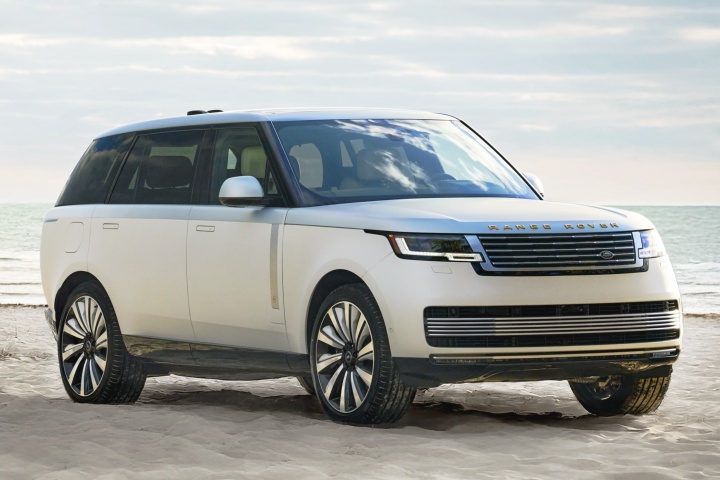 緞面雙色漸層烤漆、18K金及刺繡內裝展現極致奢華工藝，Range Rover亮相Range Rover SV Candeo | U-CAR新聞