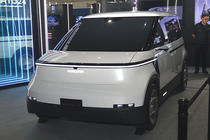 [U-EV]以鴻海Model A為基礎、預告夏季推出準量產版本概念，Sharp將推首款電動MPV | U-CAR新聞