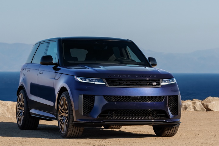 首款SV Bespoke客製化服務Range Rover Sport SV Nocturne亮相，JLR預告打造全球客製化實體服務據點 | U ...