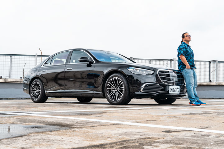 【試駕】Mercedes-Benz S 500 4Matic L 豪華旗艦轎車試駕：更數位科技化/搭載MBUX 2.0/後軸轉向系統 | 新車 ...